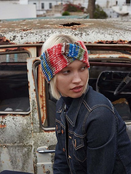 Twister by WOOLADDICTS Design Team – Wool and Company