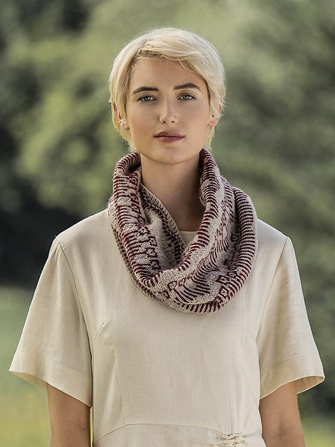 Poppy Fields Cowl by Kelly Forster – Wool and Company